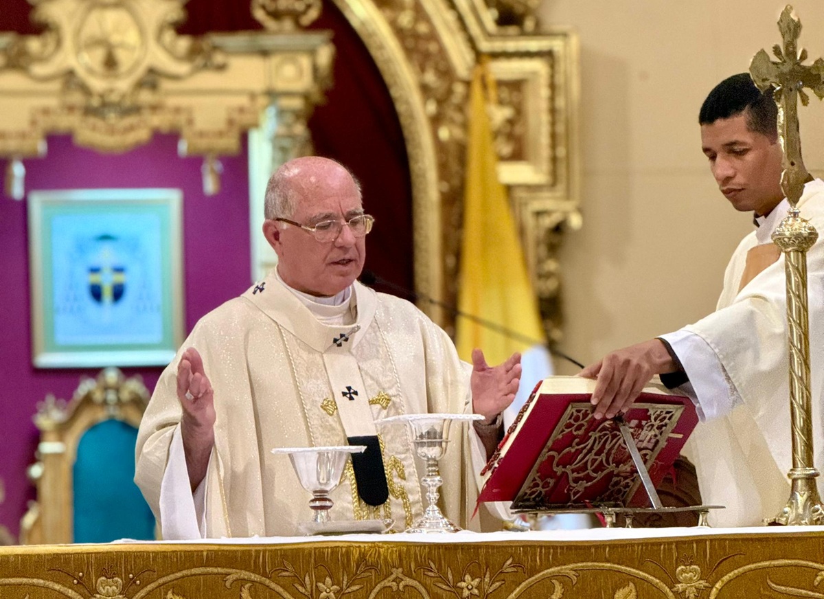 Monseñor González de Zárate celebró aniversario sacerdotal y episcopal ...