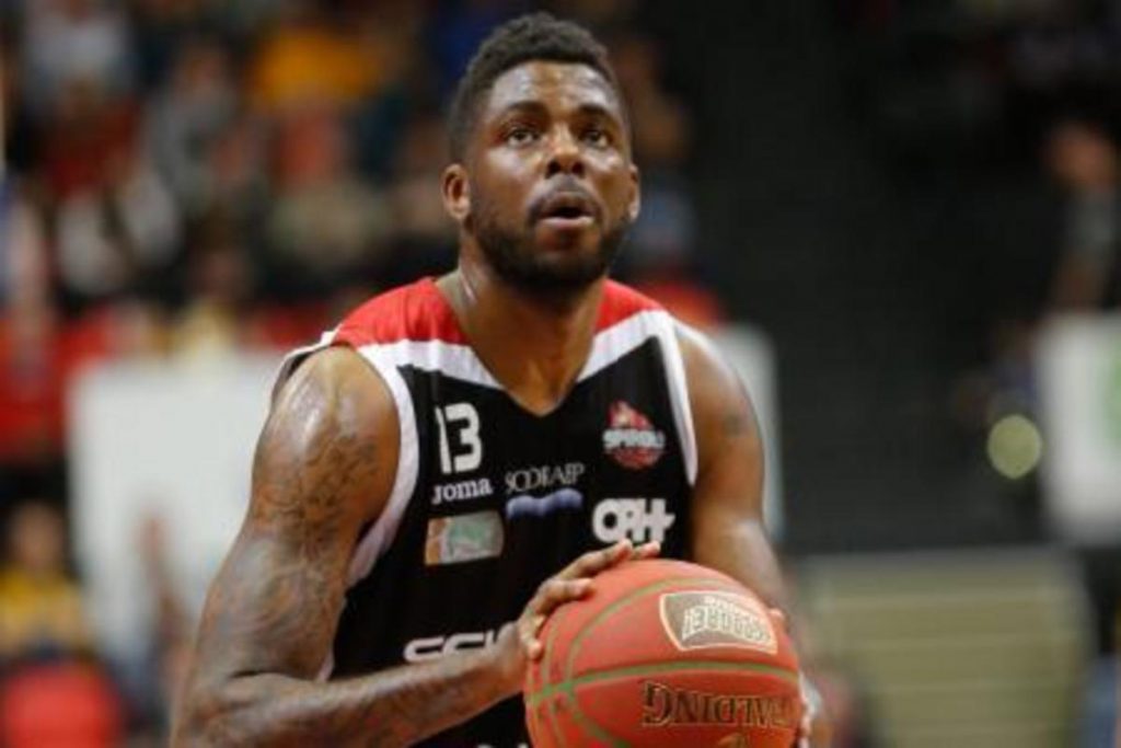 DevinSweetney se incorpora a la plantilla naval
