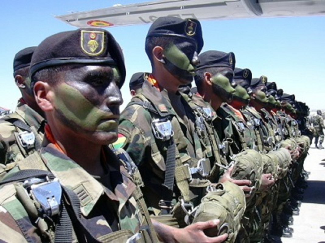 Bolivia realiza maniobras militares y asegura que puede defenderse sin ...