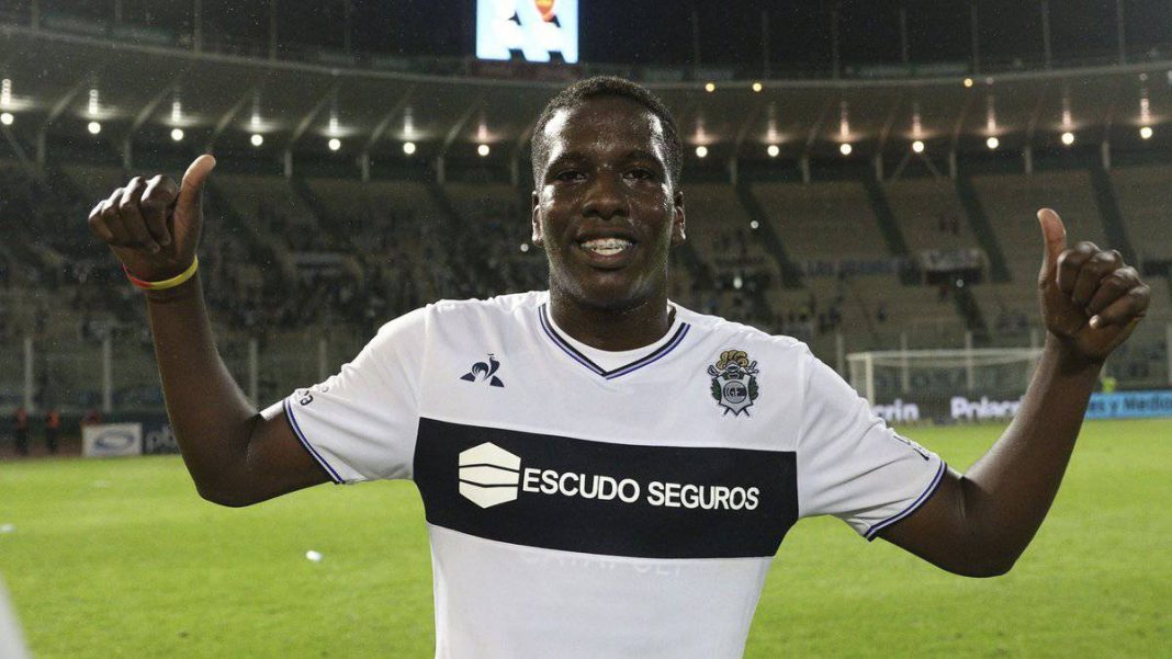 Venezolano Jan Hurtado figura en el Equipo Ideal de la Copa Argentina