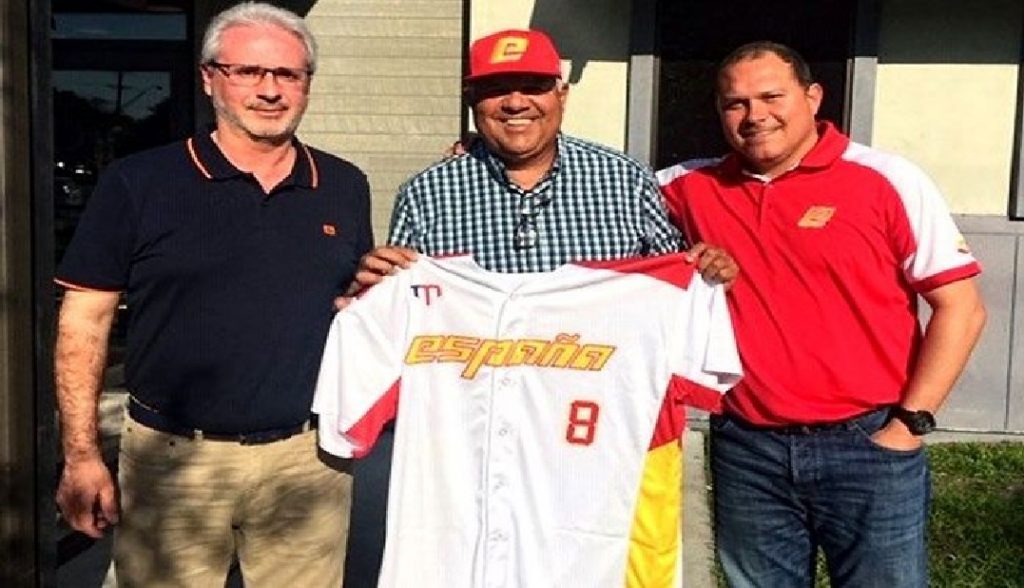 Luis Sojo nuevo manager de la selección de béisbol de España