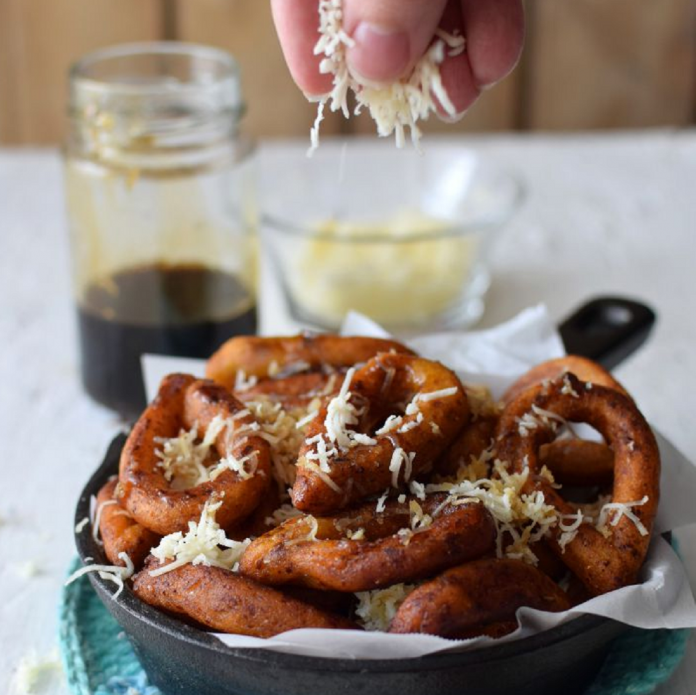 Prepare unas deliciosas mandocas venezolanas