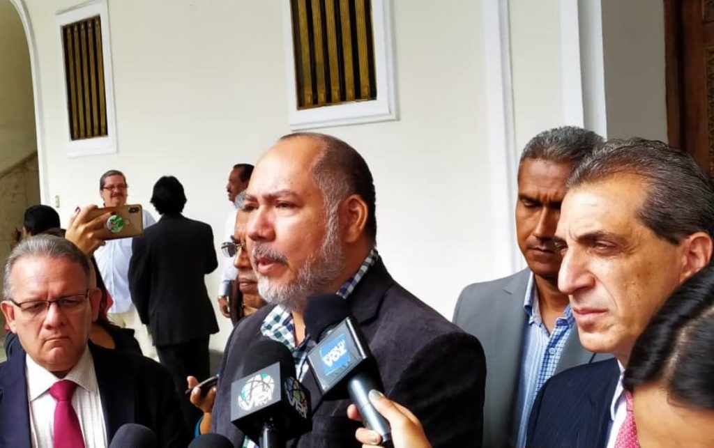 William Anseume: Presupuesto universitario asignado por Maduro busca ...