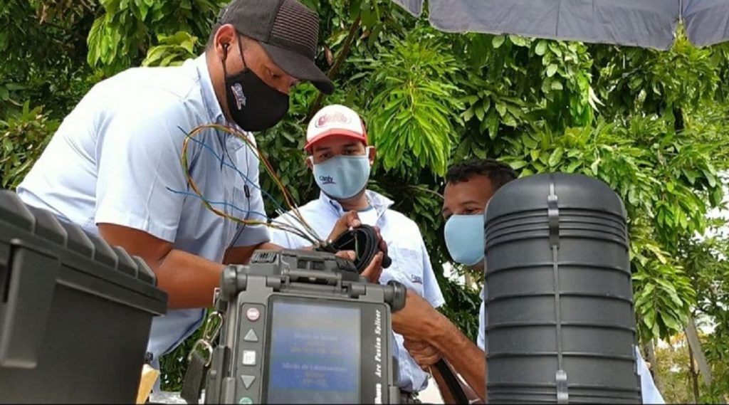 Cantv instala 2,5 km de fibra óptica para servicio de Internet en el ...