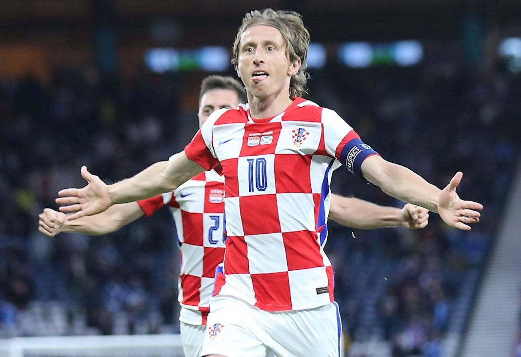 Modric conduce a Croacia a octavos