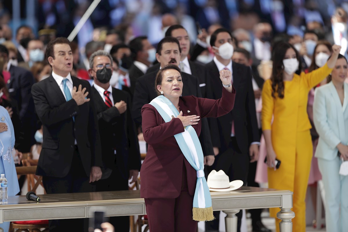 Xiomara Castro jura como nueva presidenta de Honduras