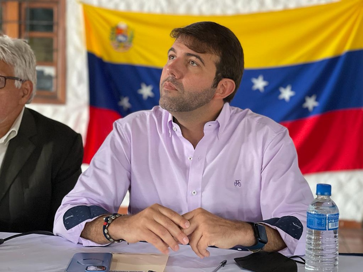 AD oficializó la candidatura presidencial de Carlos Prosperi a ...