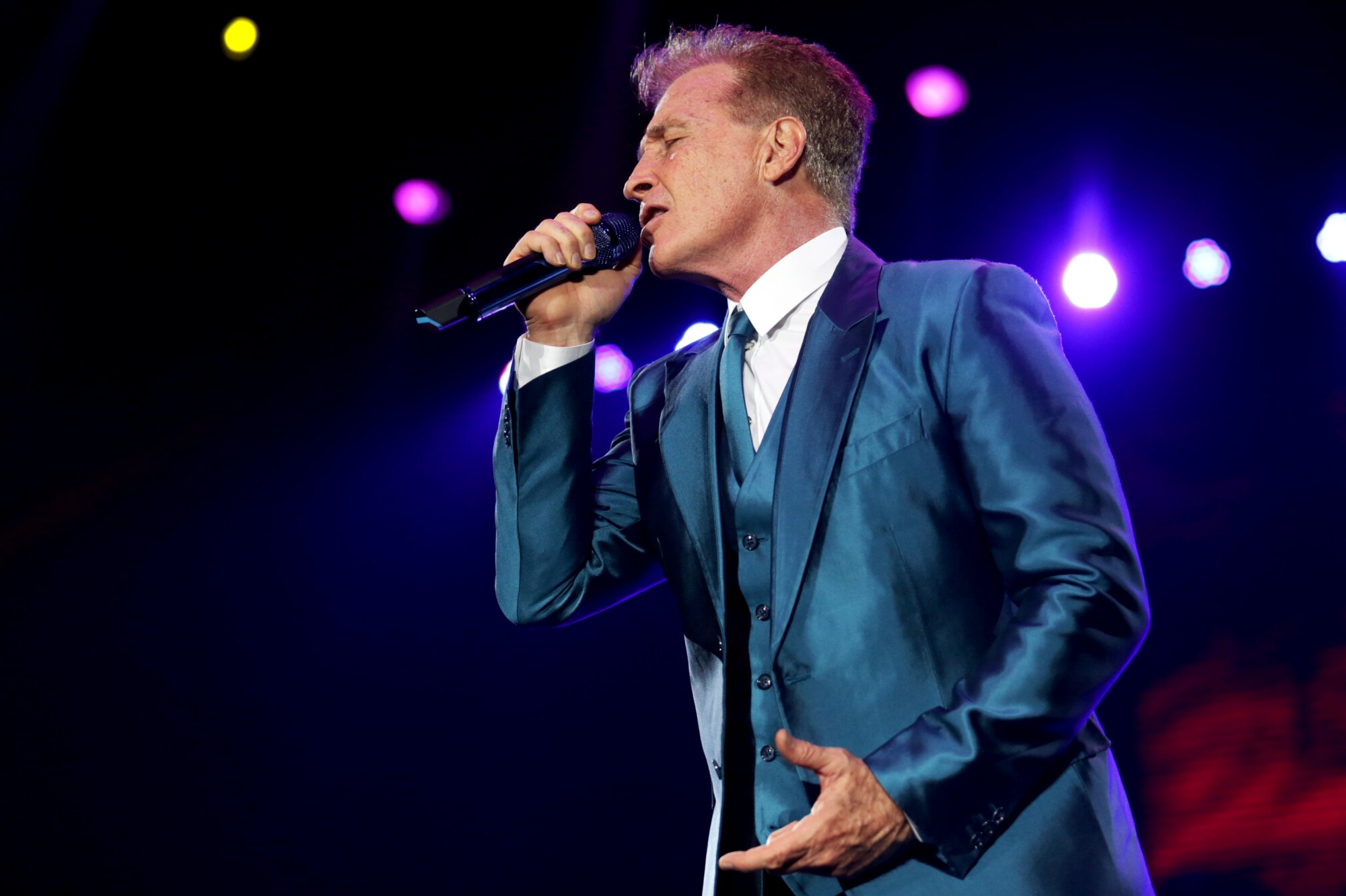Emmanuel llega a Valencia con su tour “Toda la vida”