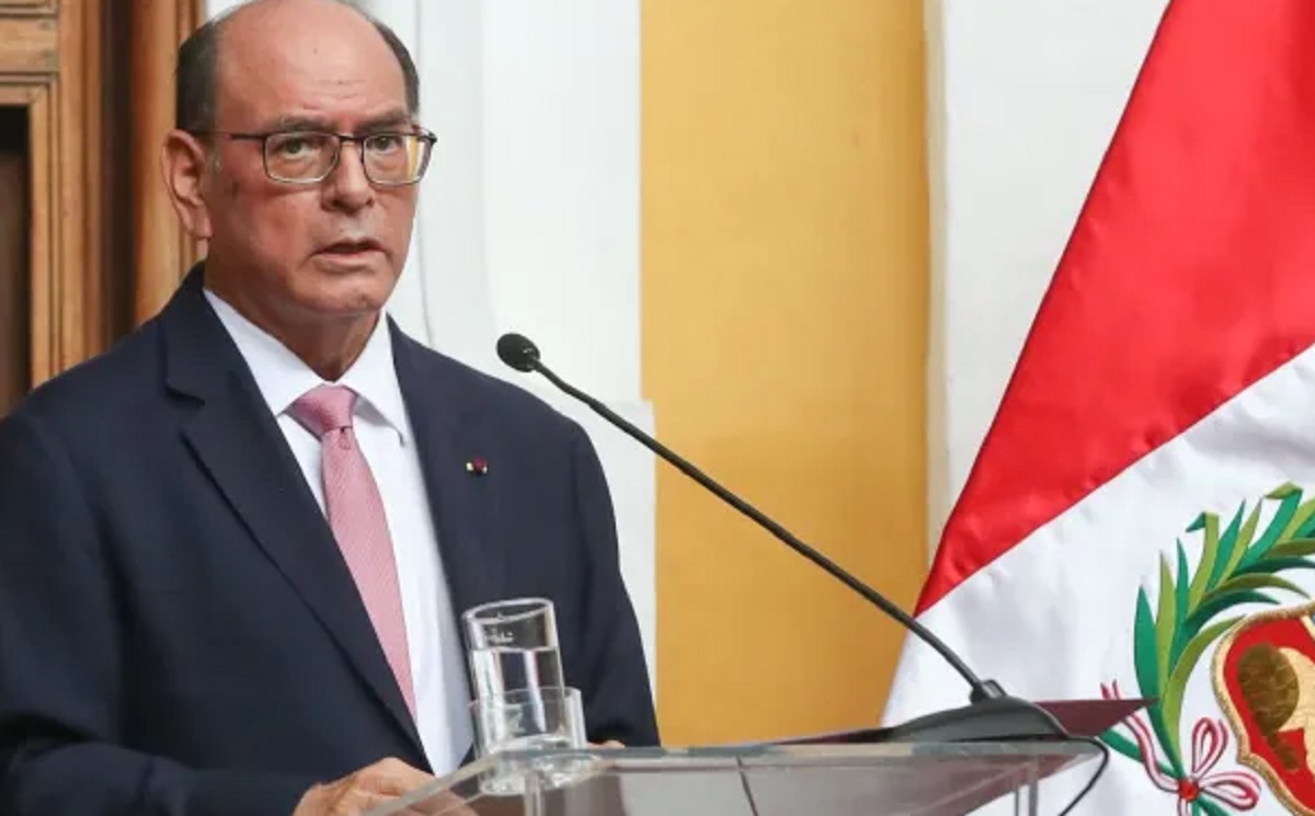 Canciller dice que Castillo dio un golpe de Estado y pide ayuda ...