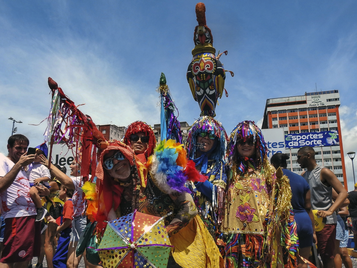Las comparsas callejeras ponen a vibrar nuevamente al Carnaval de Brasil