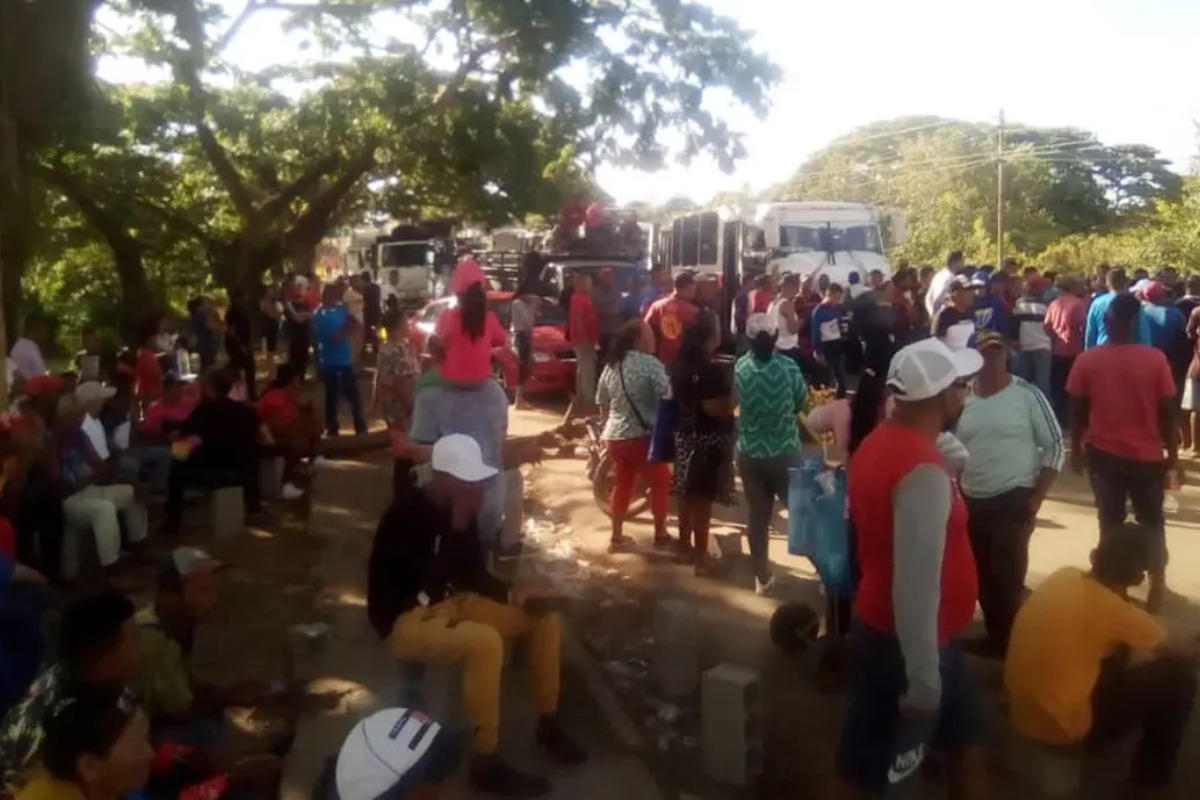 Autoridades mantienen silencio ante protesta en la troncal 10 por ...