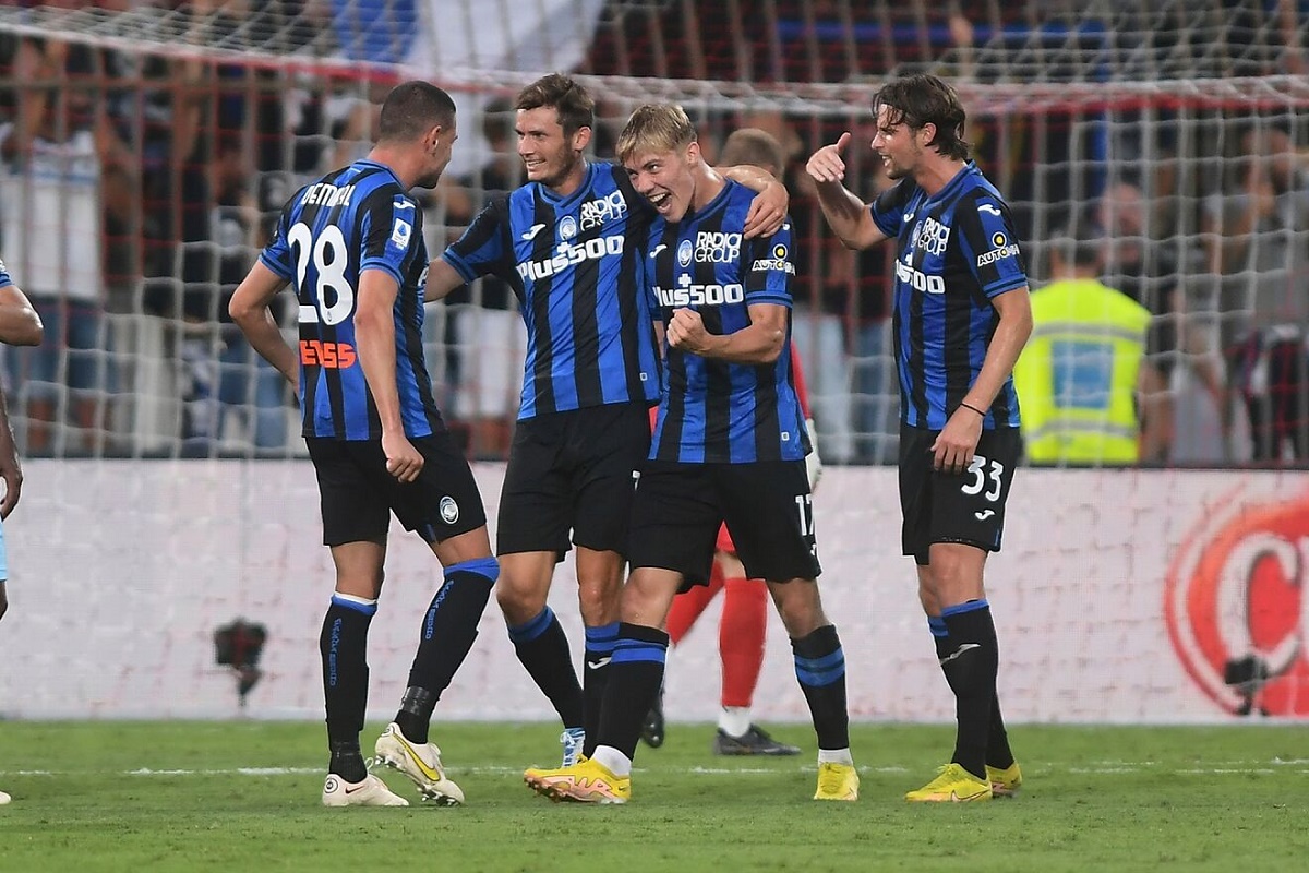 Atalanta venció al Milan en duelo frenético