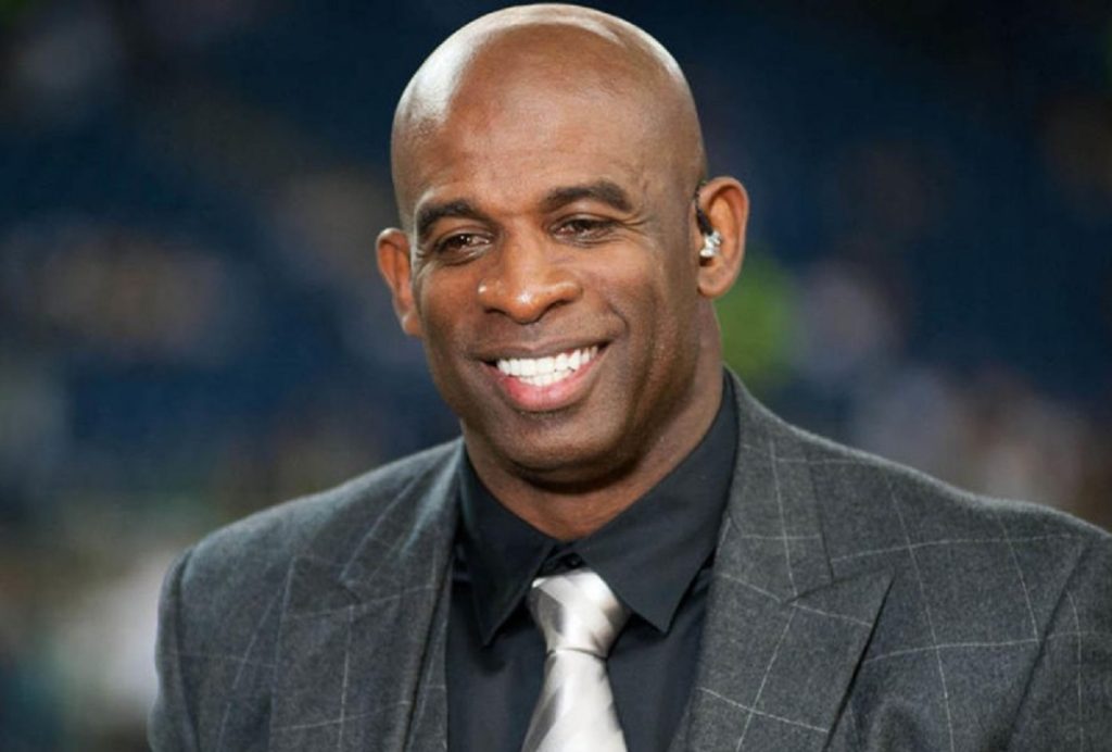 Deion Sanders, leyenda de la NFL, corre el riesgo de perder un pie