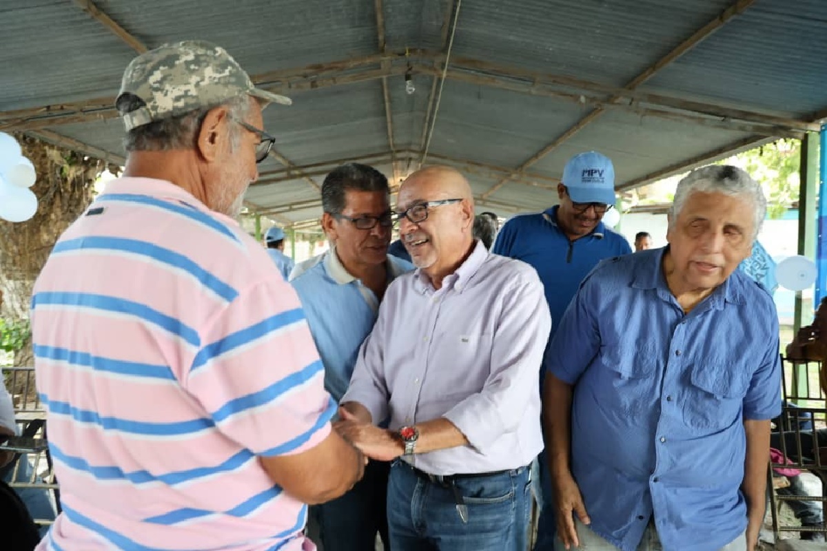 Caleca se comprometió a crear un fondo para incrementar pensiones