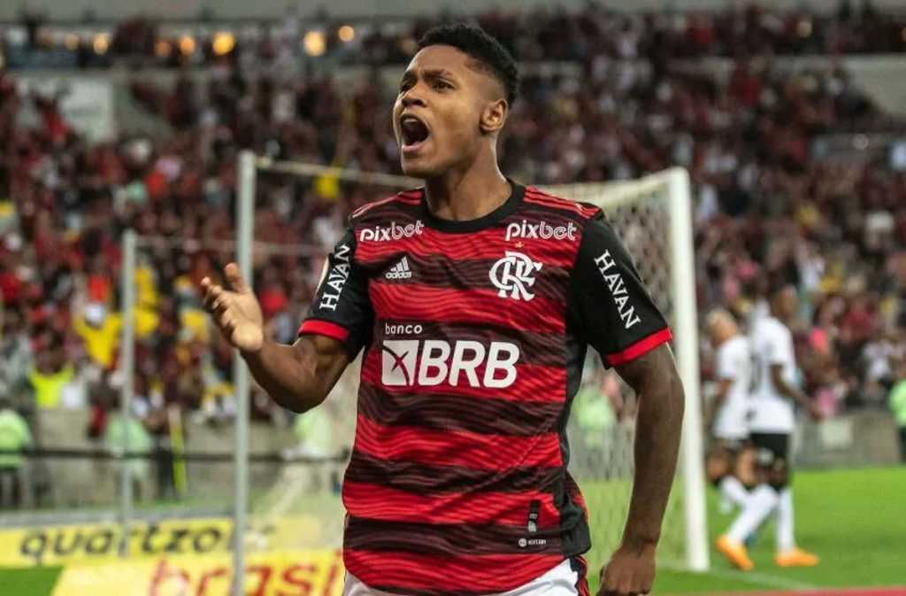El Flamengo anuncia la venta del centrocampista Matheus França al ...