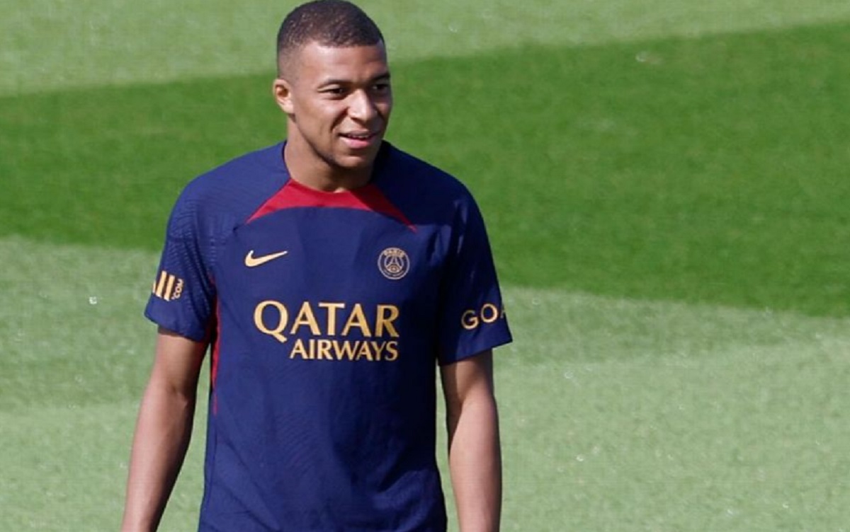Kylian Mbappé anunció su partida a sus compañeros en el entrenamiento ...