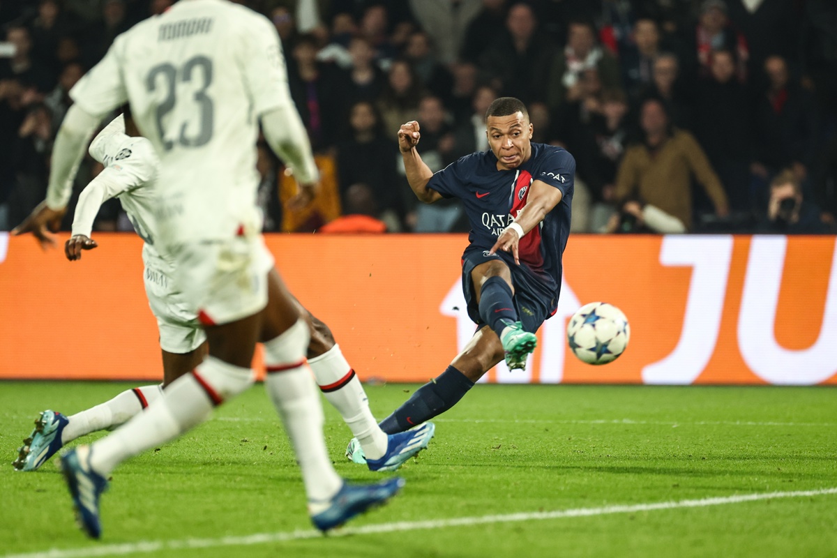 Con dos goles de Mbappé el PSG derrotó al Brest
