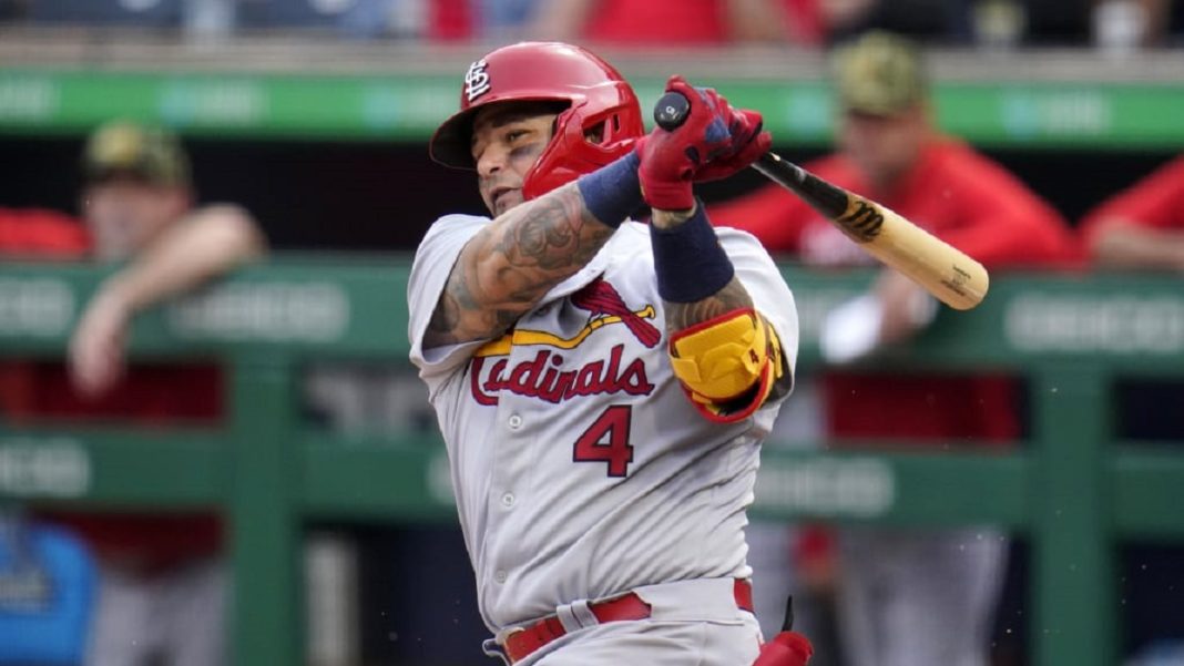 El puertorriqueño Yadier Molina trabajará como asistente especial para ...