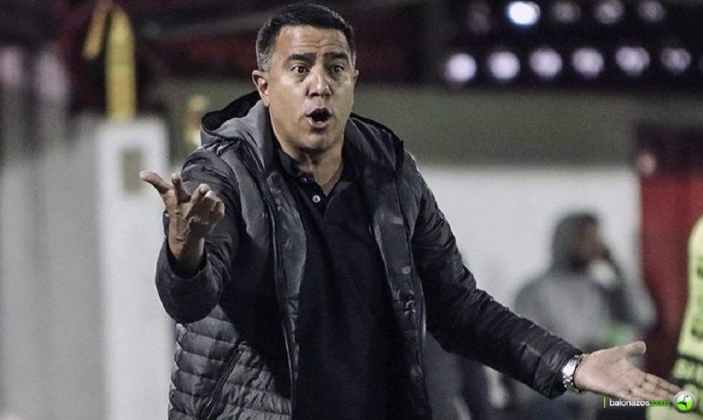 César Farías es el nuevo director técnico del América de Cali