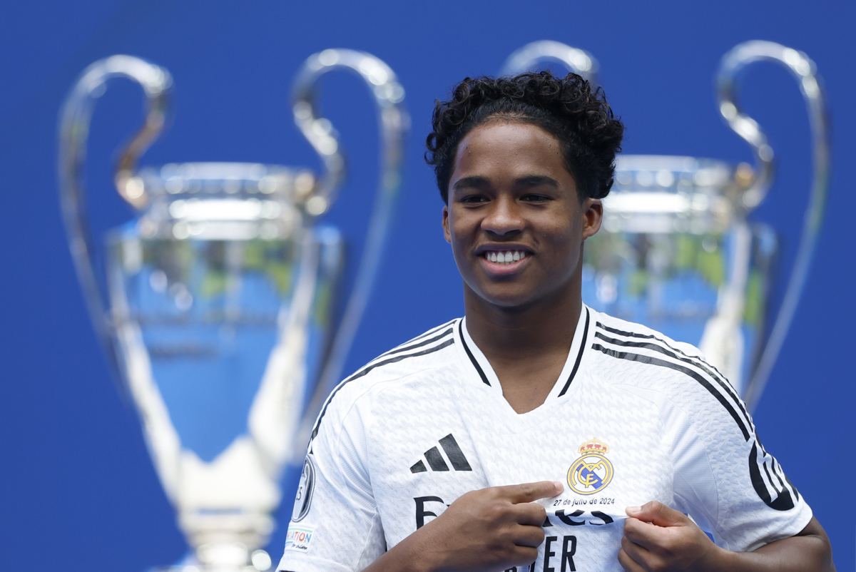 Endrick, entre lágrimas, fue presentado como nuevo jugador del Real Madrid