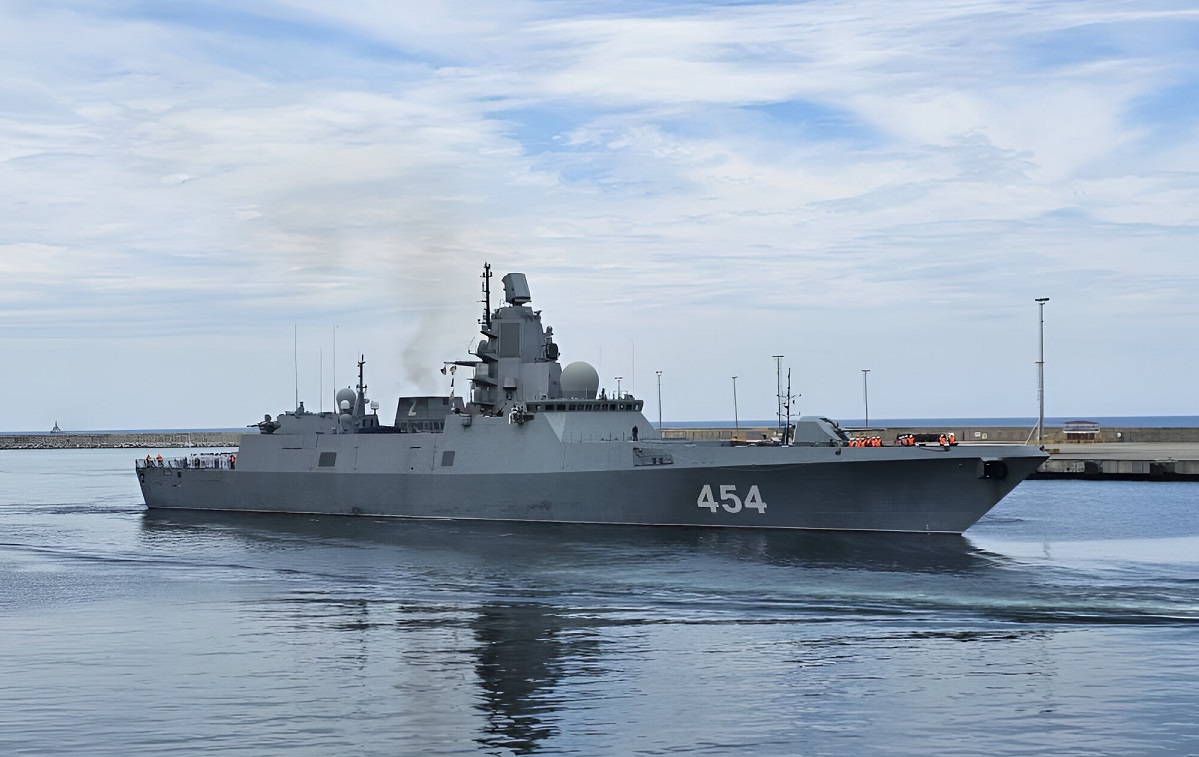 Buques de la Armada rusa en el puerto de La Guaira