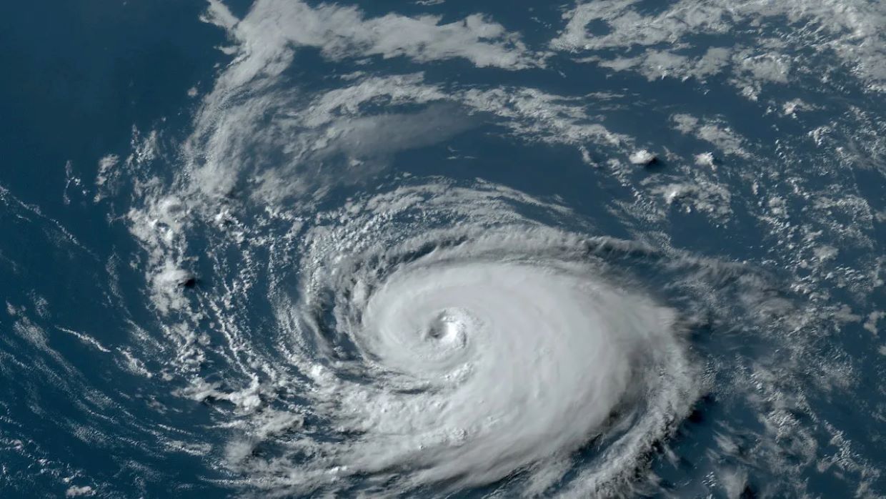 Tormenta tropical Ernesto comienza a afectar las Antillas Menores