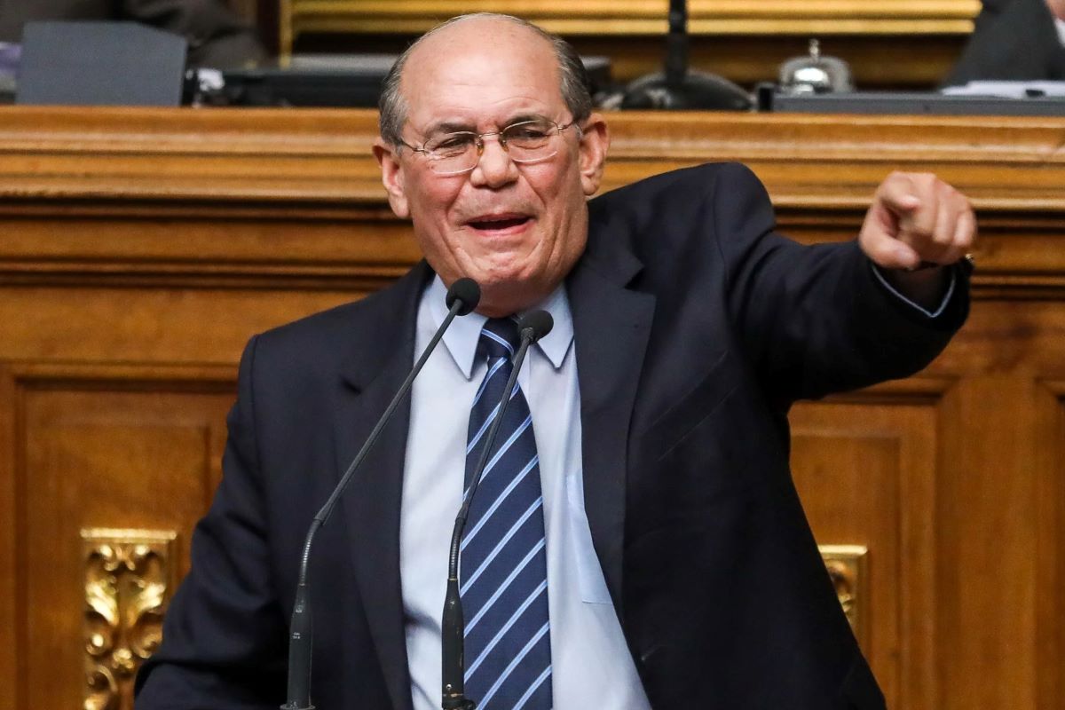 Opositor asilado Omar González considera que Maduro "se hunde en un mar ...