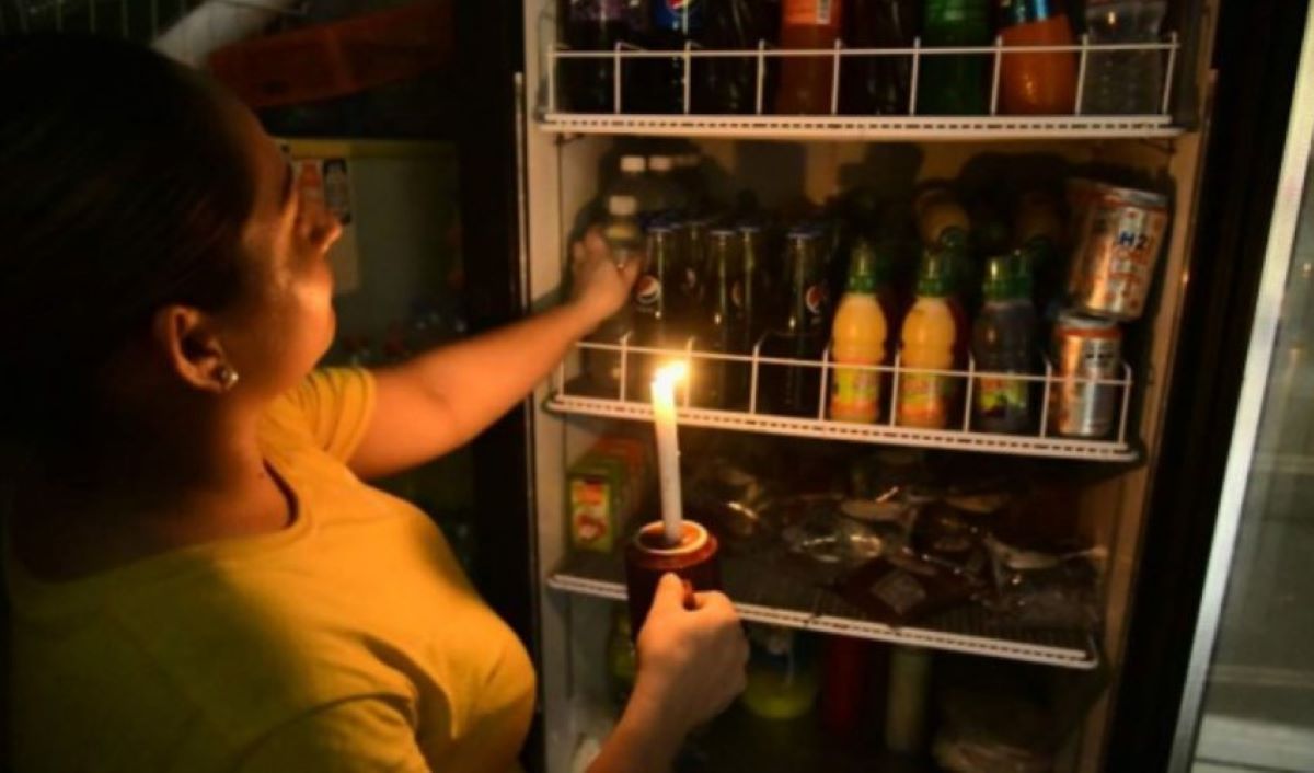 Cedice: hasta 14,9 horas al día permanecen sin luz varios estados