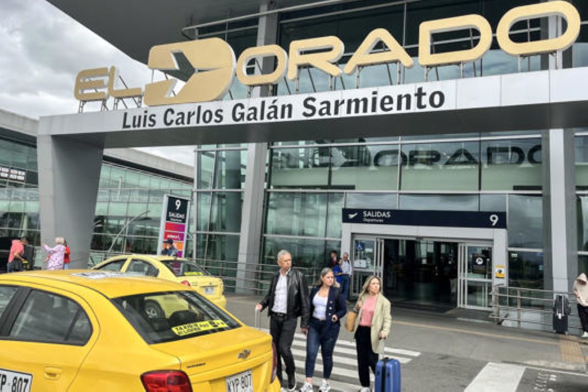 Procuraduría dice que no halló cuerpos en aeropuerto de Bogotá