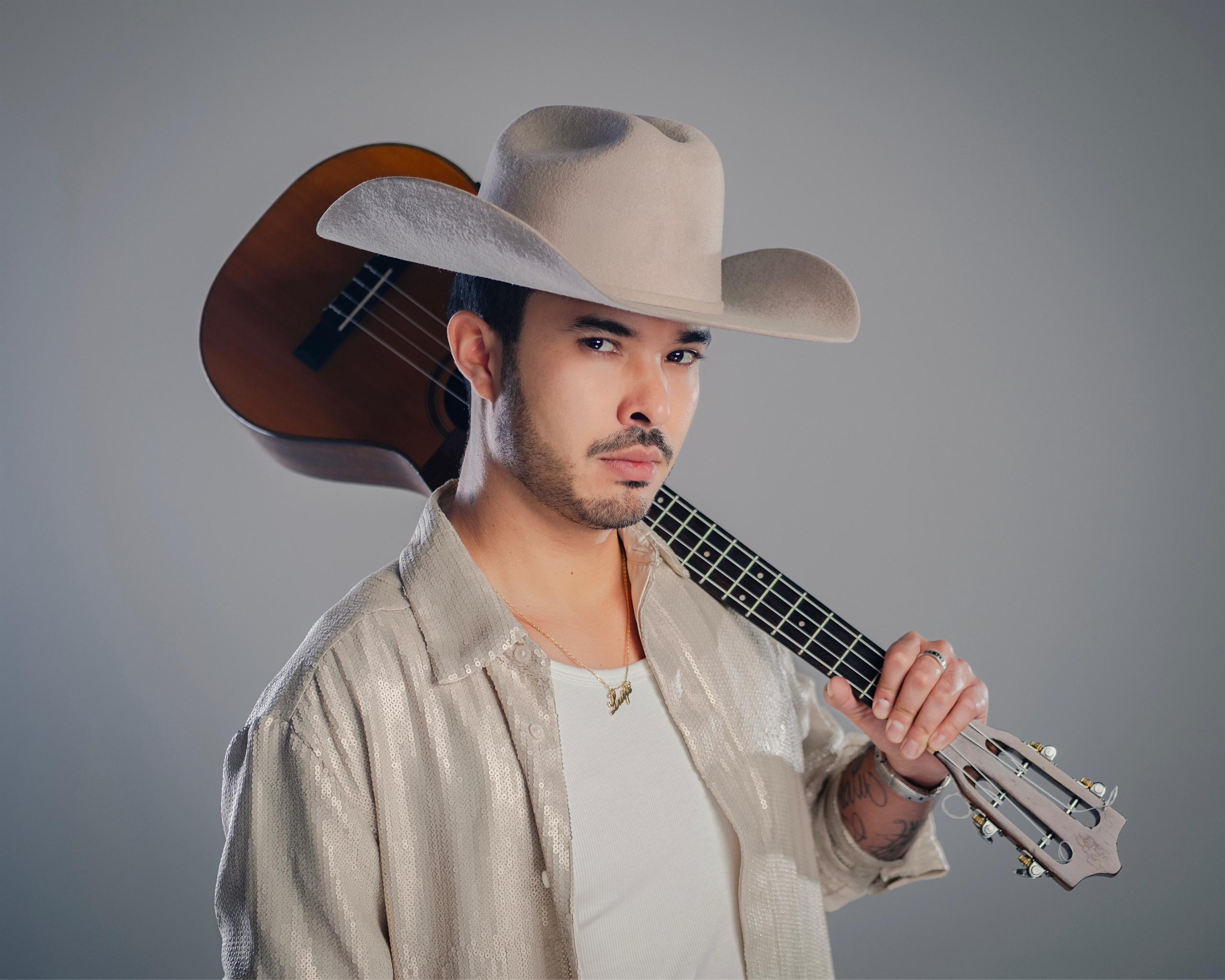 LuisFé lanza su primer álbum: “Mi camino”