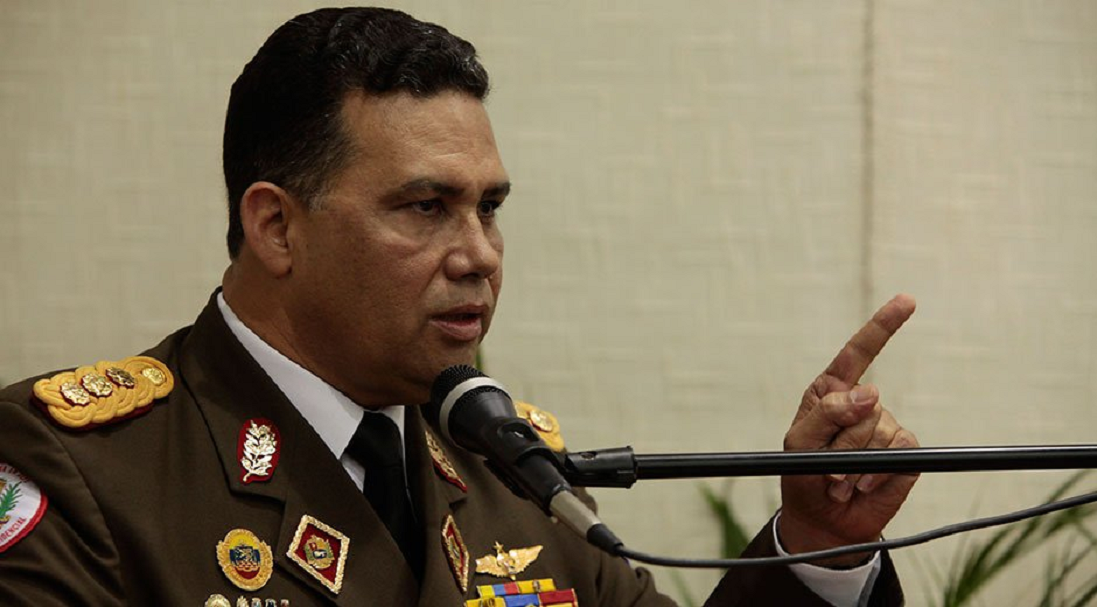 Menos ideología y revisión de escoltas: los primeros cambios de Gustavo ...